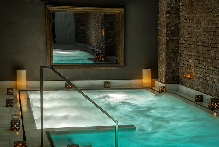 Holistic Ritual 60' | AIRE Ancient Baths